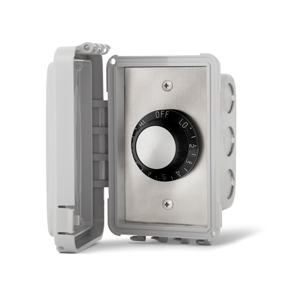 240V Infratech In-Wall Single Regulator Box with Cover | Woodland Direct